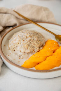 Mango Sticky Oatmeal - Plant Based RD
